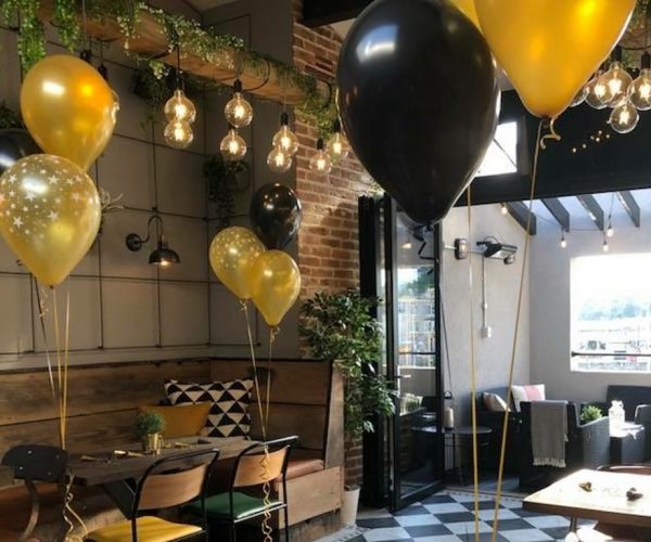 Twenty1 Torquay | Bar - Lounge - Eatery